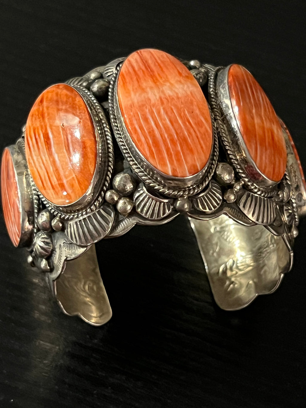 Spiny Oyster/Sterling Silver Cuff - CMH221 – STONE FEATHER ROAD